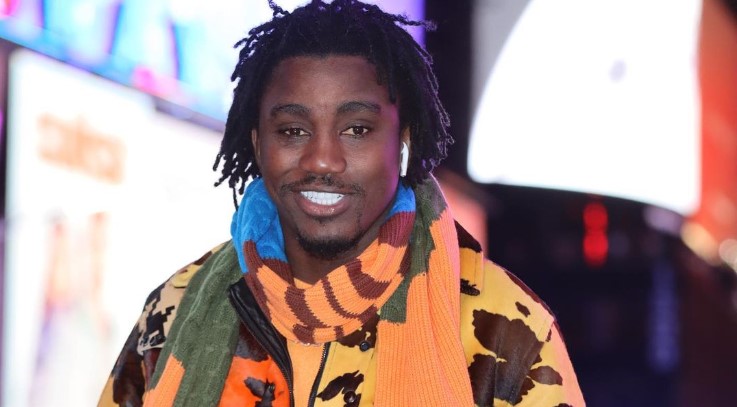 (03 photos) : Looké en manteau et écharpe, Wally Seck plus beau que ...